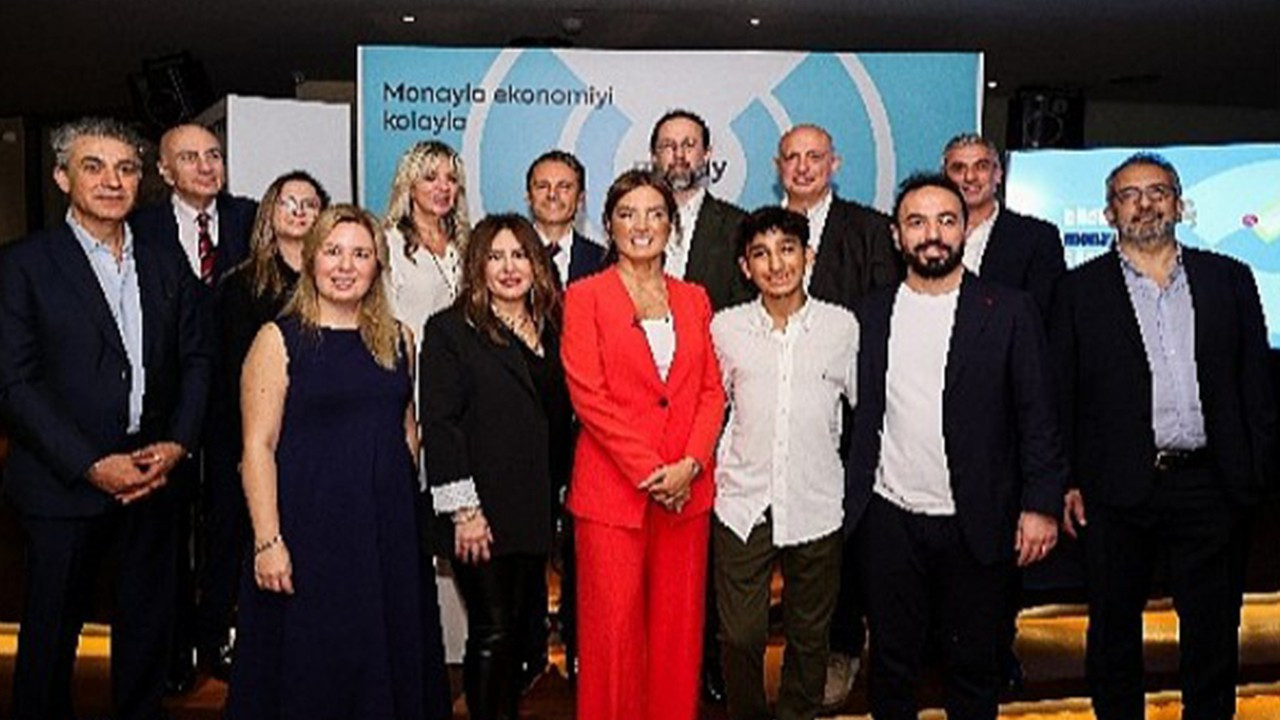 Monay, Türkiye’nin ilk 'finansal iyiliğe yolculuk' kartını çıkardı ...